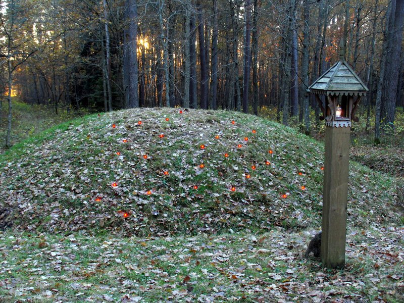 Karmazinų pilkapynas | pamatykLietuvoje.lt - kelionių po Lietuvą portalas