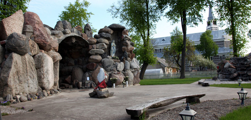 Nemakščių Švč. Mergelės Marijos Lurdas | pamatykLietuvoje.lt - kelionių ...