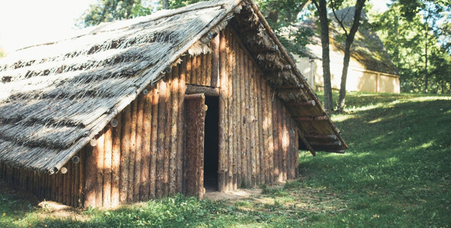 Pilkapio ekspozicija ir akmens amžiaus būstas | pamatykLietuvoje.lt ...
